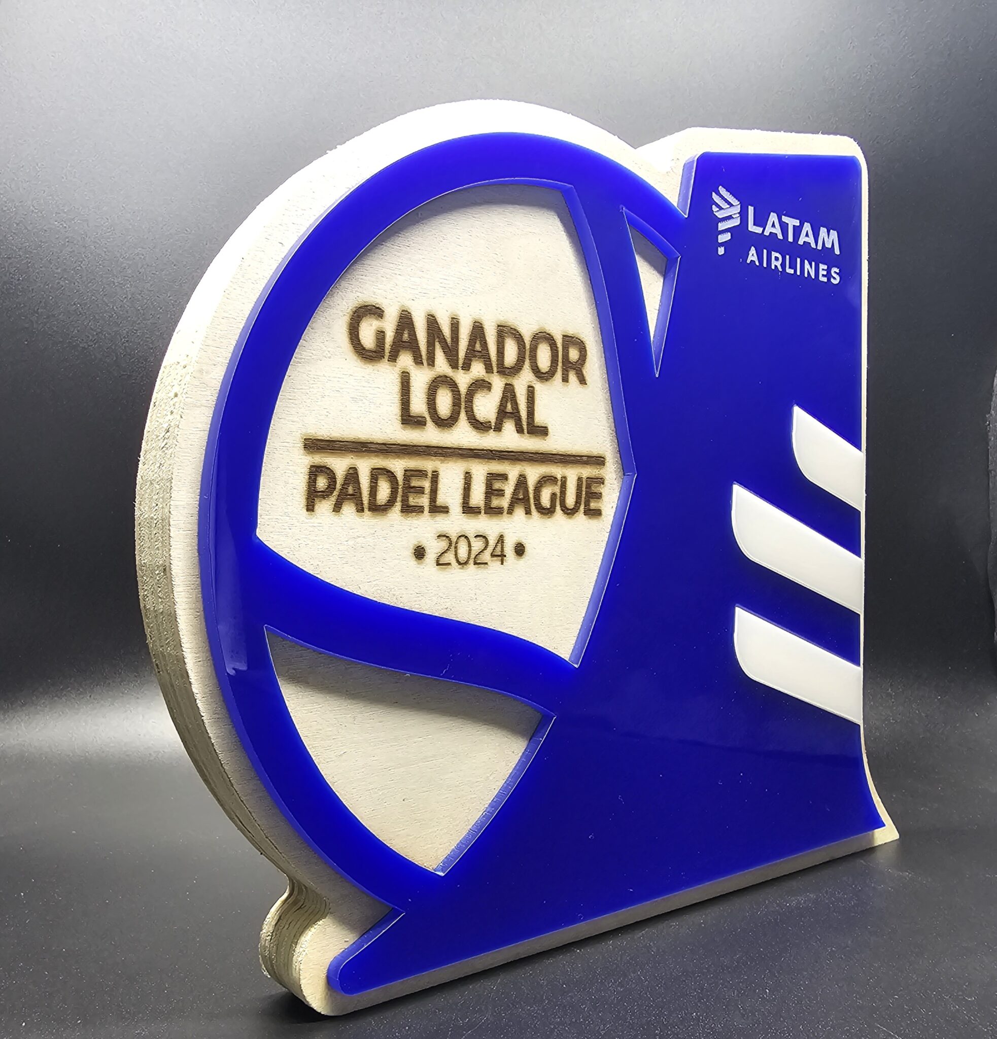 Trofeos para la Pádel League. - Los Trofeos